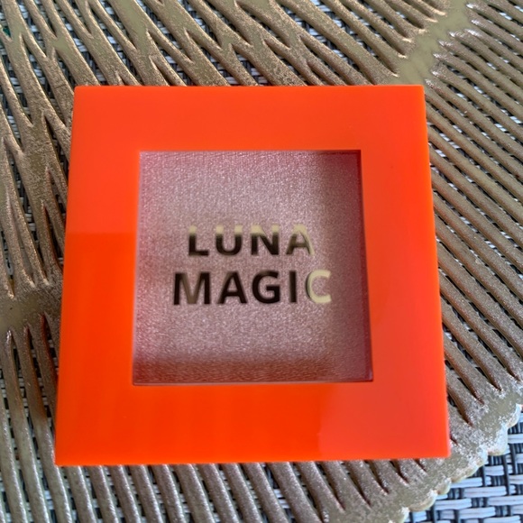 Makeup | Luna Magic Highlighter | Poshmark